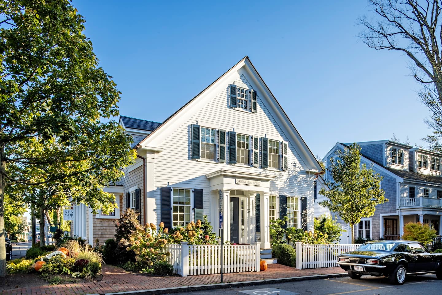 Precision-Built MV Homes | Waterfront Builders